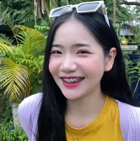 สาวน้อยเล่นน้ำ สาวลาว เมืองหินบูน น้องหล่านาง เที่ยวลาว ถ่ายสาว แบกพุงไปเที่ยว Facebook