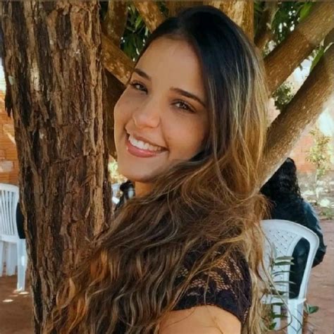 sara dias atendente de farmácia farmácias pague menos linkedin