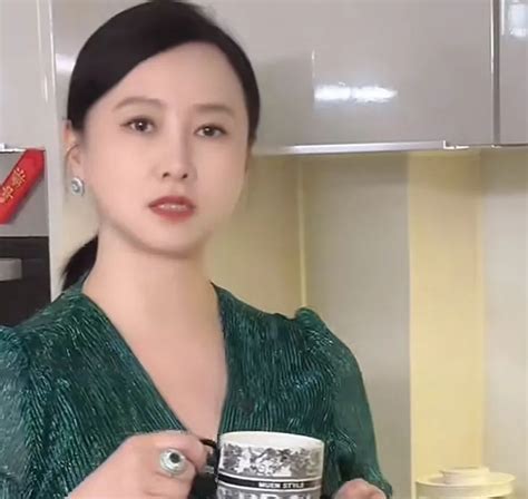 翁虹自曝与丈夫已分居3年 称分居后感情反而更好了 名都