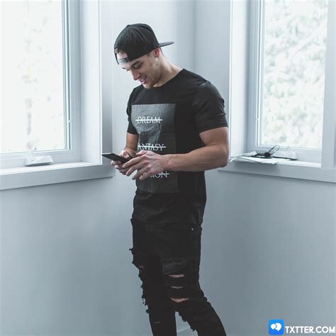 marc fitt Sr1, Bellisima, Physique, Hot Guys, Black Jeans, Boyfriend ...
