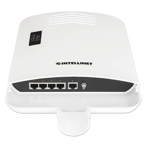 outdoor poe powered 5 port gbe switch w poe passthrough 4 port poe
