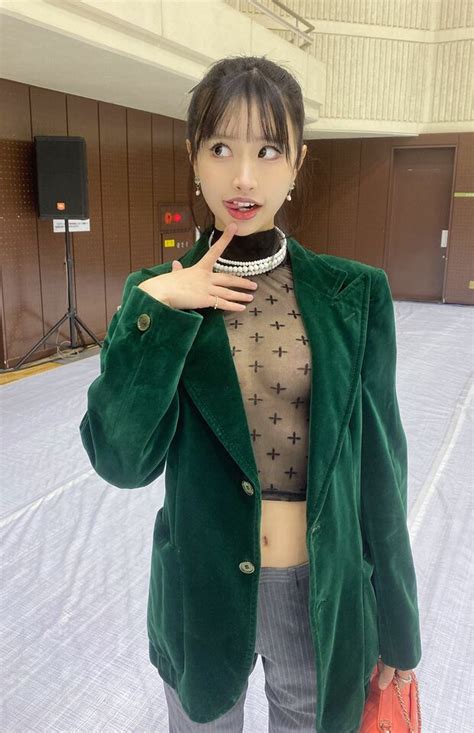 モデル・藤川らるむ、“透けてる”成人式コーデに賛否両論「攻めててカッコいい」「ほとんど裸じゃん」過去にも“電車内での露出ドレス”が物議に（3