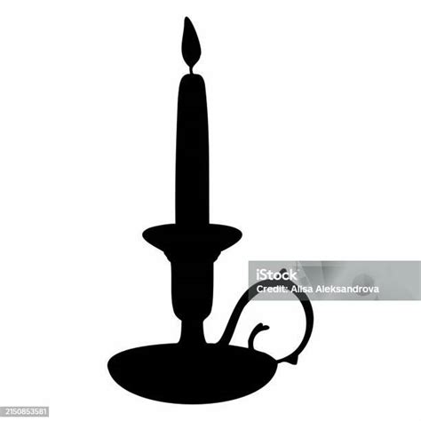 촛대 벡터 일러스트 레이 션의 실루엣입니다 빈티지 촛대 에칭 스타일의 검정 잉크로 칠해진 오래 된 촛대 아이콘에 대한 촛불이 있는 골동품 램프 그리기 또는 로고에 대한 스톡