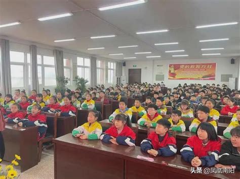 師生齊參與鄧州市解放商城學校深入開展學黨史活動 每日頭條