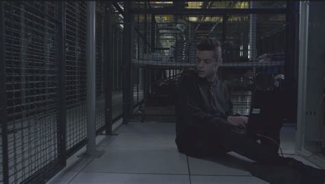 Tv Review Mr Robot Takes Social Media Paranoia To The Mainstream Ars Technica