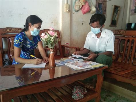 ပလောက်မြို့၊ အမှတ် ၃ ရပ်ကွက်တွင် Mobile Library စနစ်ဖြင့် စာအုပ်၊ စာစောင်များ ငှားရမ်းပေး