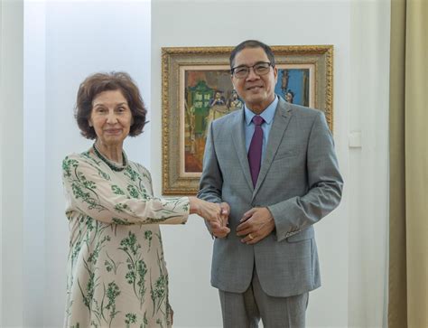 Претседателката Сиљановска Давкова го прими амбасадорот на Виетнам До Хоанг Лонг