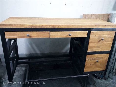 Дубовый письменный стол на заказ спб Мебель Деревянная мебель Стол