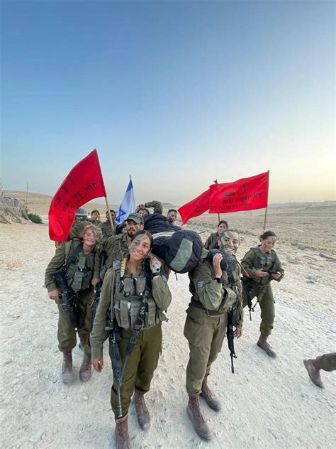 Dus Iz Nies Rare View Female Idf Combat Squad Have Killed 100