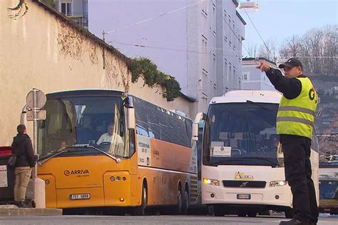 萨尔茨堡大巴进城费猛涨 当地有意限制巴士观光客 凤凰网