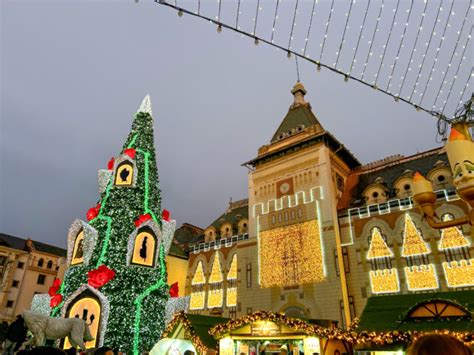 Крайова разходка до приказния коледен базар Savetibg