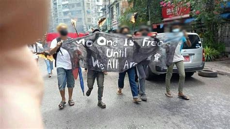 ရန်ကုန်တွင် ဗကသ ကျောင်းသားများ စစ်အာဏာ ရှင်ဆန့်ကျင်ရေး ချီတက် ဆန္ဒပြ Khit Thit Media