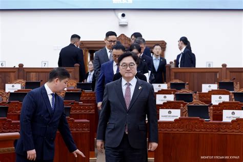 БНСУ ын Үндэсний Ассамблейн дарга Ү Вон Шиг “Их Хуралдай” танхимтай танилцлаа