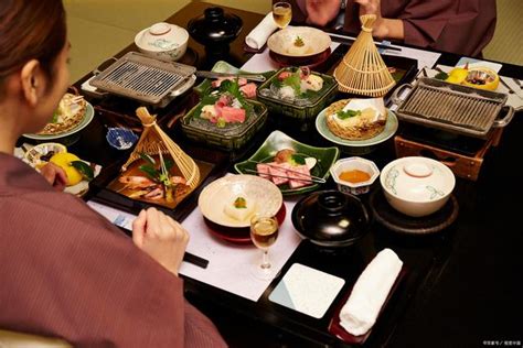 晚餐吃得太晚，对身体有什么影响？快来看看资讯频道东方养生