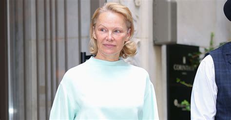 Pamela Anderson Wore The Logo Free Bag Kate Middleton Also Loves Who