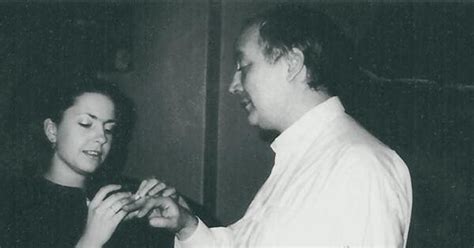 Hôn nhân lệch tuổi sex mĩ mãn