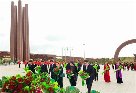 Turkmen President Congratulates Turkmen People On 78th Victory