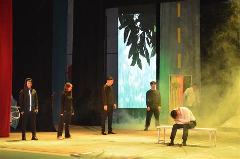 Өвөрхангай Өвөрхангай аймгийн Хөгжимт драмын театр