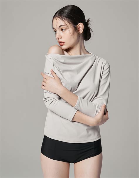 샬롯 드레이프 보트넥 래쉬가드 Cream 감도 깊은 취향 셀렉트샵 29cm