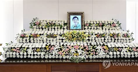 마약혐의 배우 이선균 차안에서 숨진 채 발견 종합3보