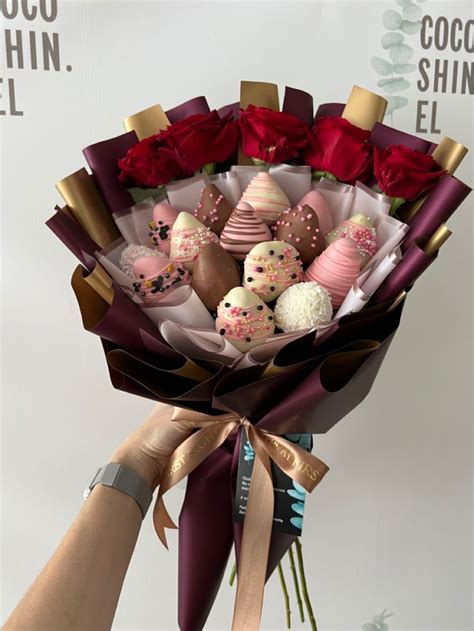 Букет из Клубники и цветов Съедобные подарки своими руками Шоколадные розы Клубника в шоколаде