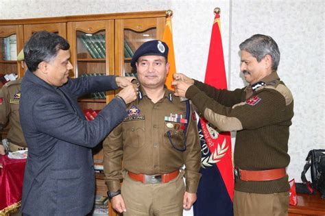 Dgp Decorates Anand Jain Nitish Kumar With Adgp Rank