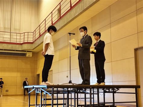 始業式と高校球技大会の表彰式が行われました 函館ラサール学園