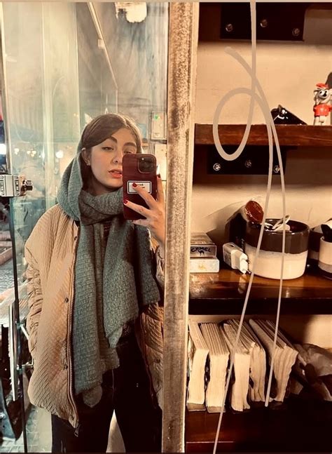 سلفی تازه منتشر شده از الیکا ناصری، عروس سریال گردن‌زنی عکس طرفداری