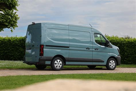 Renault Master E Tech Electric Van Review Parkers Van Of The Year 2025