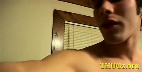 Bloke Loves Stroking It Eporner