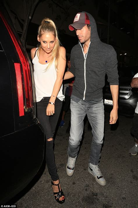 Njrocksnaija Photos Dating Goals Enrique Iglesias Steps Out With Girlfriend Of Years Anna