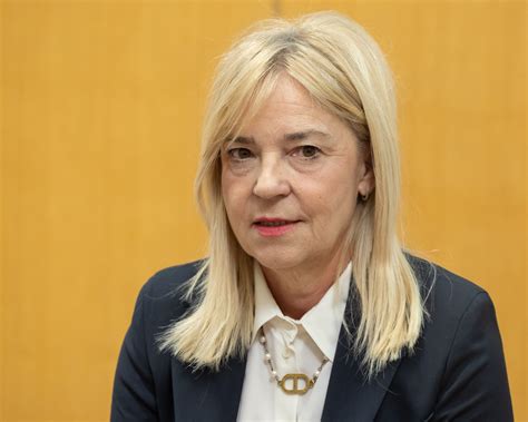 Pravobraniteljica Za Djecu želi Novi Mandat A Ima I 10 Izazivačica Evo O Kome Je Riječ Narodhr