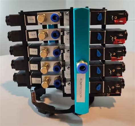 Raspberry Pi Brings GitHub S Octocat To Life With Tentacles That Wiggle Tom S Hardware