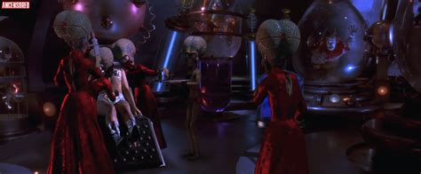 Голая Сара Джессика Паркер в Марс атакует