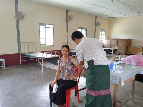 ပိုင်ကျုံမြို့တိုက်နယ်‌ဆေးရုံ၌ ကိုဗစ် ၁၉ ရောဂါ ကာကွယ်ဆေးထိုးနှံ Information And Public