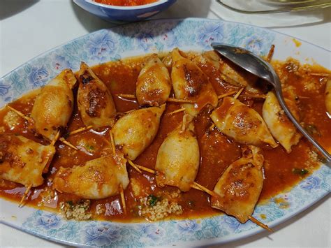 Punjene Lignje U Paradajz Sosu Bane Libre Leskovac Prevod Stranih