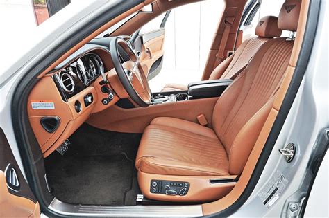 벤틀리 플라잉스퍼 2세대 40 중고차 서울특별시 강서구 등촌동 비즈프로필