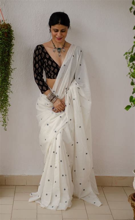 Pin By Fatma Banu On Saree The Indian Attire Cotton Saree Blouse Designs Fashionable Saree