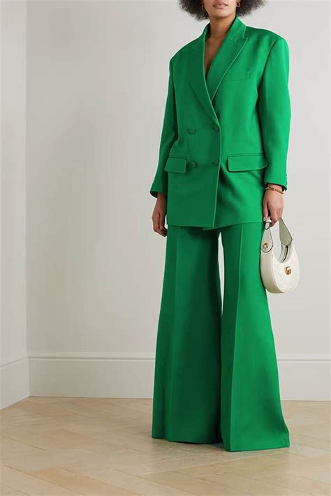 The New Spring Green Fashion Color Trend For 2023 Is Kellycore Green Fashion Crepe Blazer