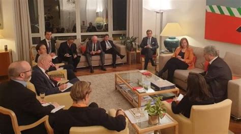 Посли G7 обговорили реформи з Порошенком Українська правда