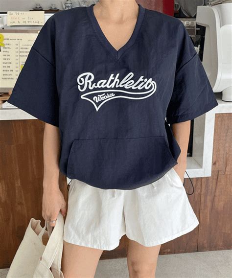 쿨링 바스락 브이넥 맨투맨 에이블리