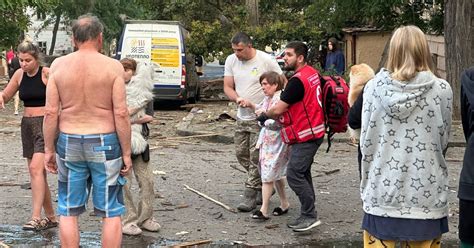 Від російської атаки на світанку в Одесі постраждали 13 людей Читайте