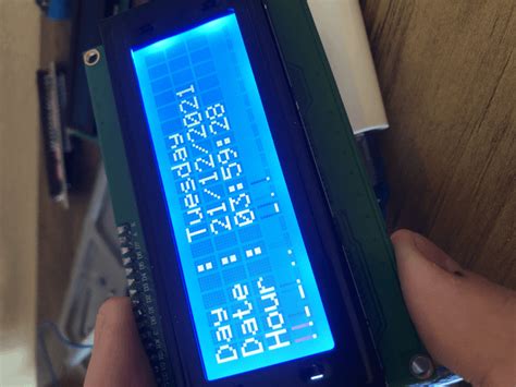 is my lcd broken bottom row showing dashes rather than full column