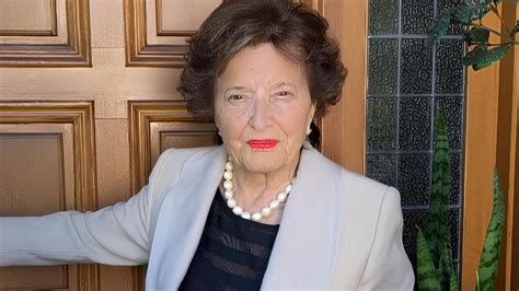 Elena Spinelli A 92 Anni Premiata Come Donna Iconica 2025