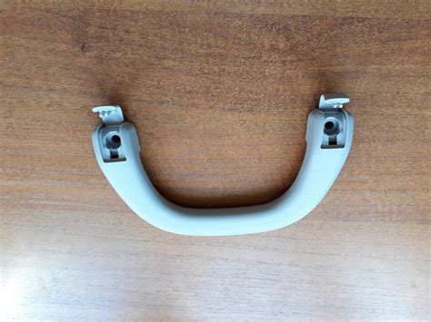 Ручки на стойку лобового от Mitsubishi — УАЗ Pickup, 2,7 л, 2014 года ...