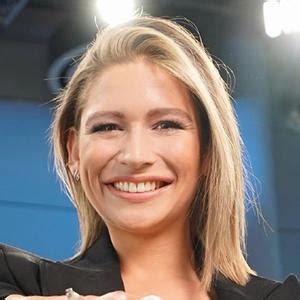 Alle Infos News Zu Jana Wosnitza Rtl De