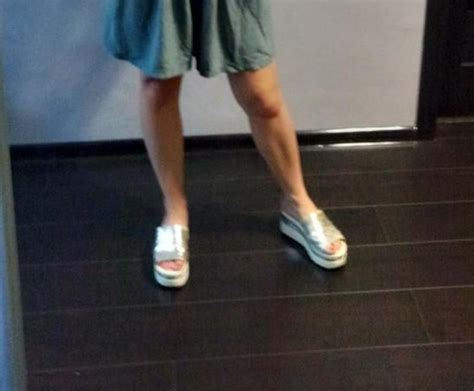 Шкіряні шльопанці — ціна 199 грн у каталозі Шльопанці Купити жіночі речі за доступною ціною на