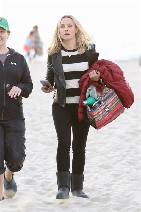 Kristen Bell Veronica Mars Set In Hermosa CelebMafia