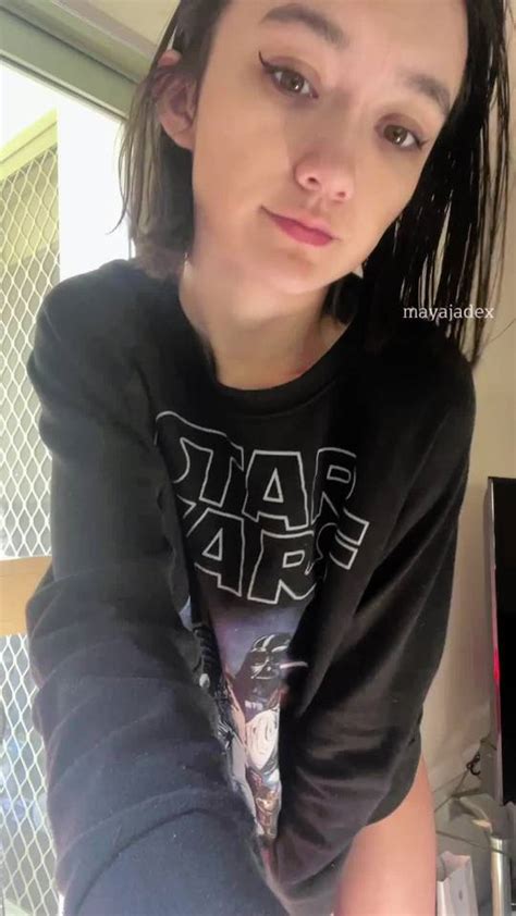 I Hope Small Is Someones Type Scrolller