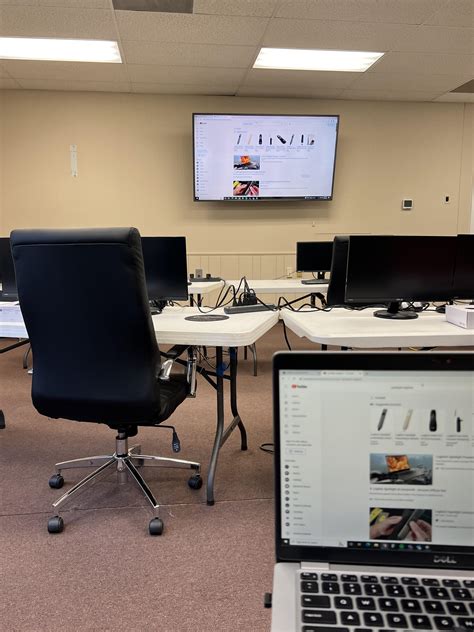 Logitech Presentation Remote Or Laser Pointer R Logitech